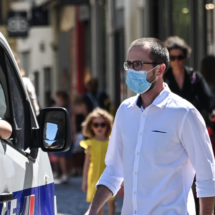 French cities given power to make masks compulsory in public - CGTN