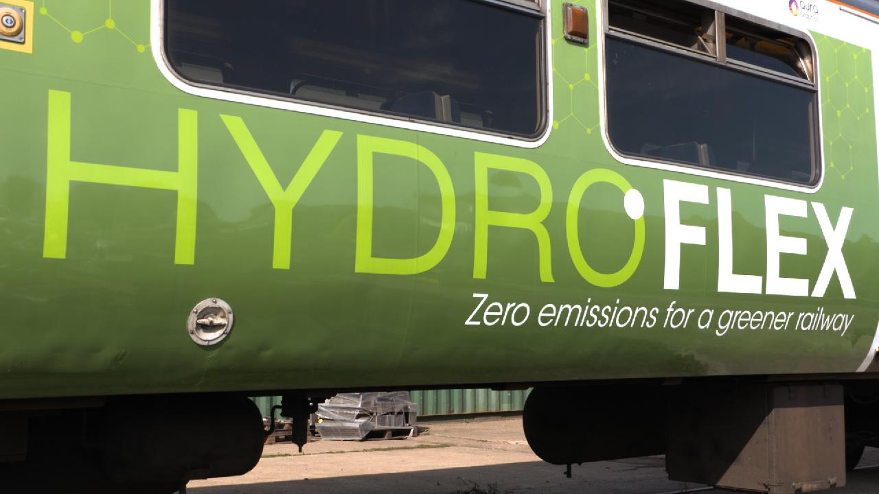 UK's first hydrogen-powered train unveiled - CGTN