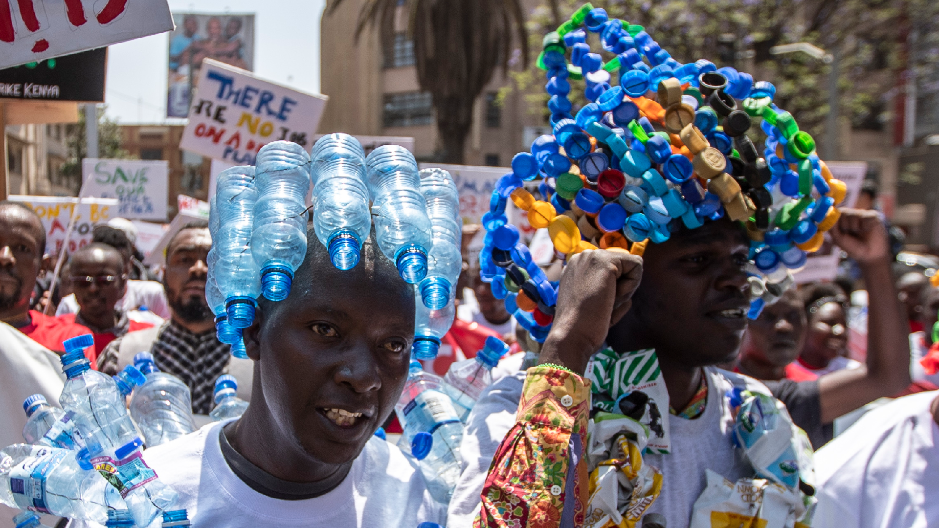 'Exporting plastic waste has to stop,' warns environmental chief - CGTN