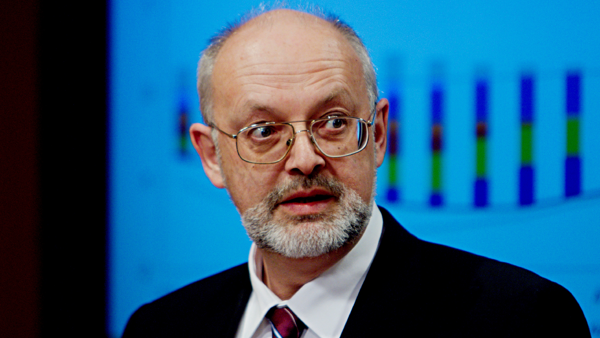 Norway central banker quits after security snub over his Chinese wife ...