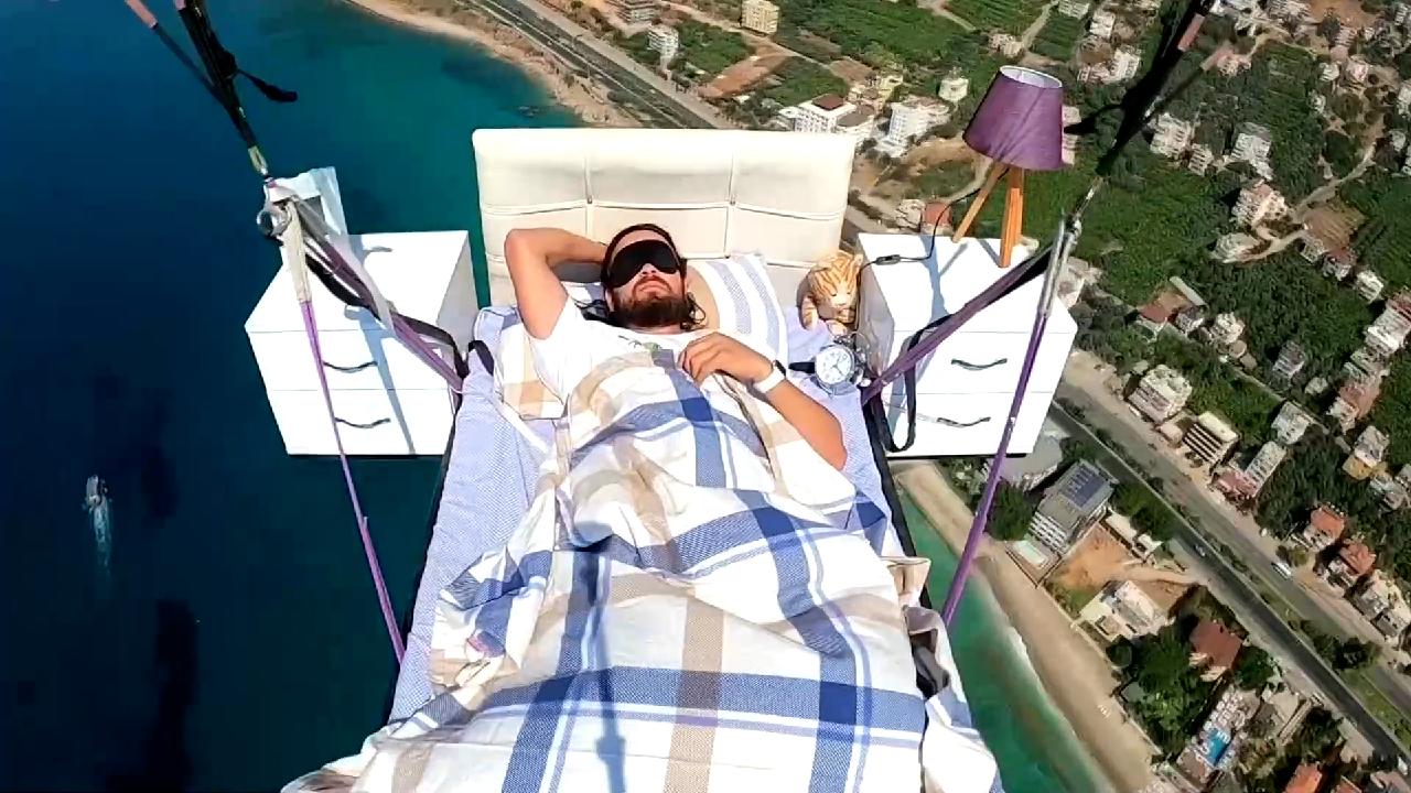 Top stories of 2020: Flying beds, bombs and lots of animals... - CGTN