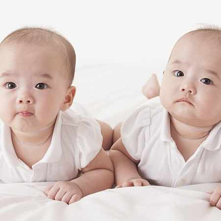 More twins being born than ever before, following rise in IVF - CGTN