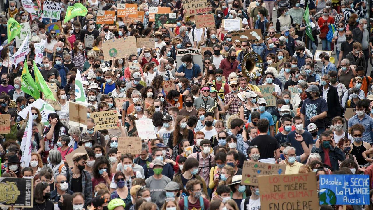 Thousands protest for stronger action on climate change in France - CGTN