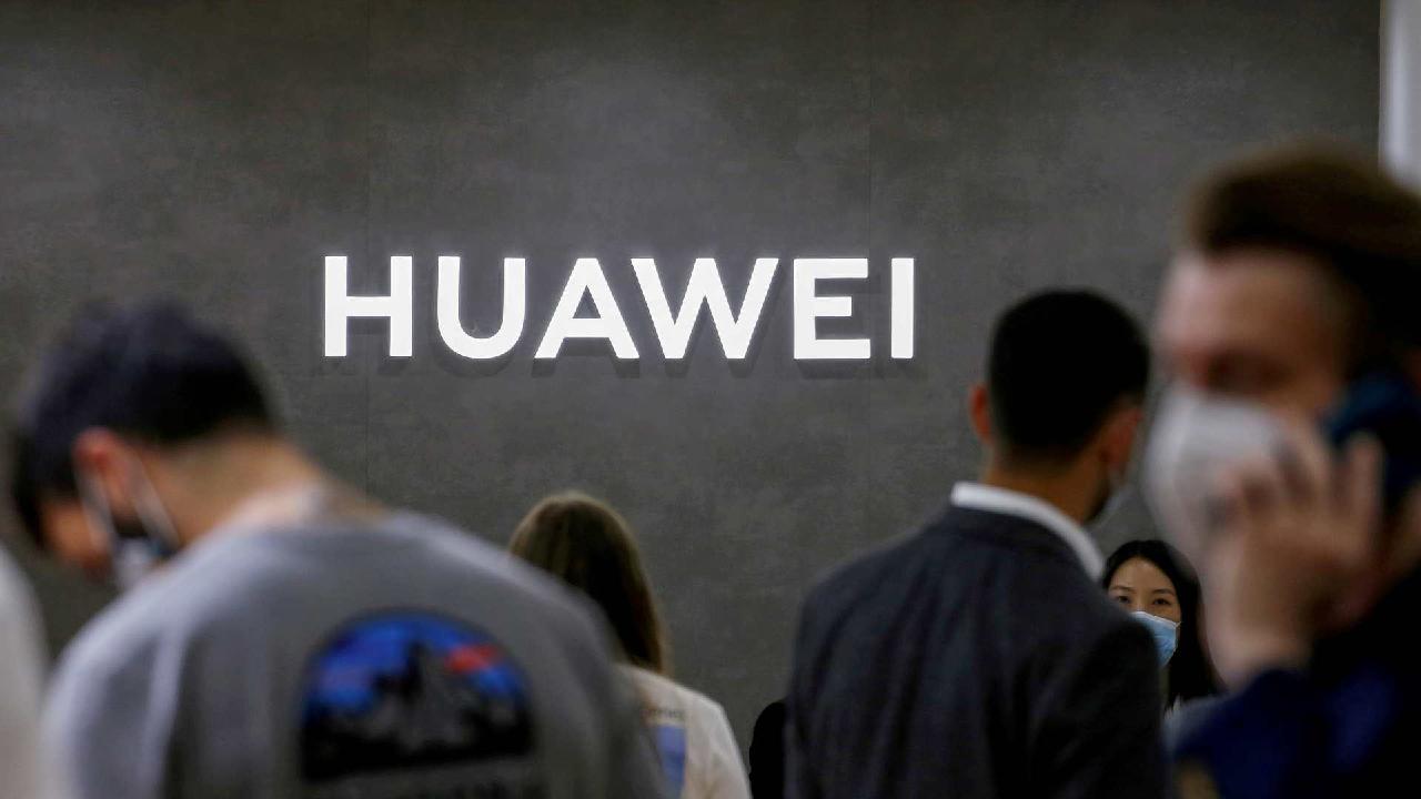 Italy 'approves Huawei to work on Vodafone's 5G network' - CGTN