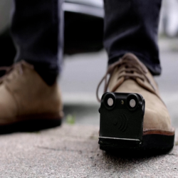 The vibrating smart shoes that can stop you tripping up - CGTN