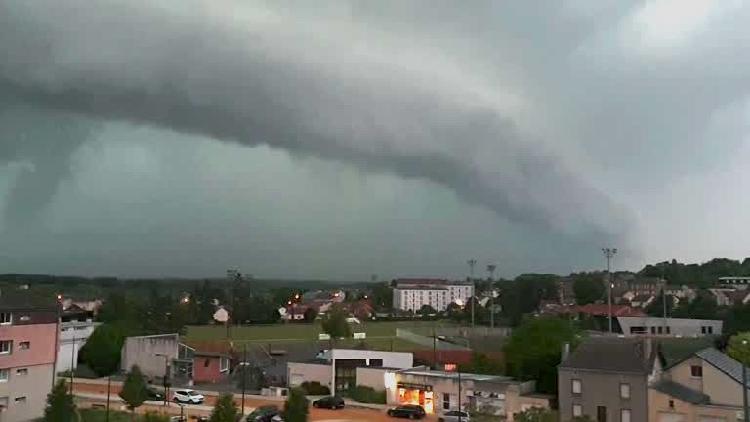 Supercell storm causes 'darkest day' of the year in France - CGTN