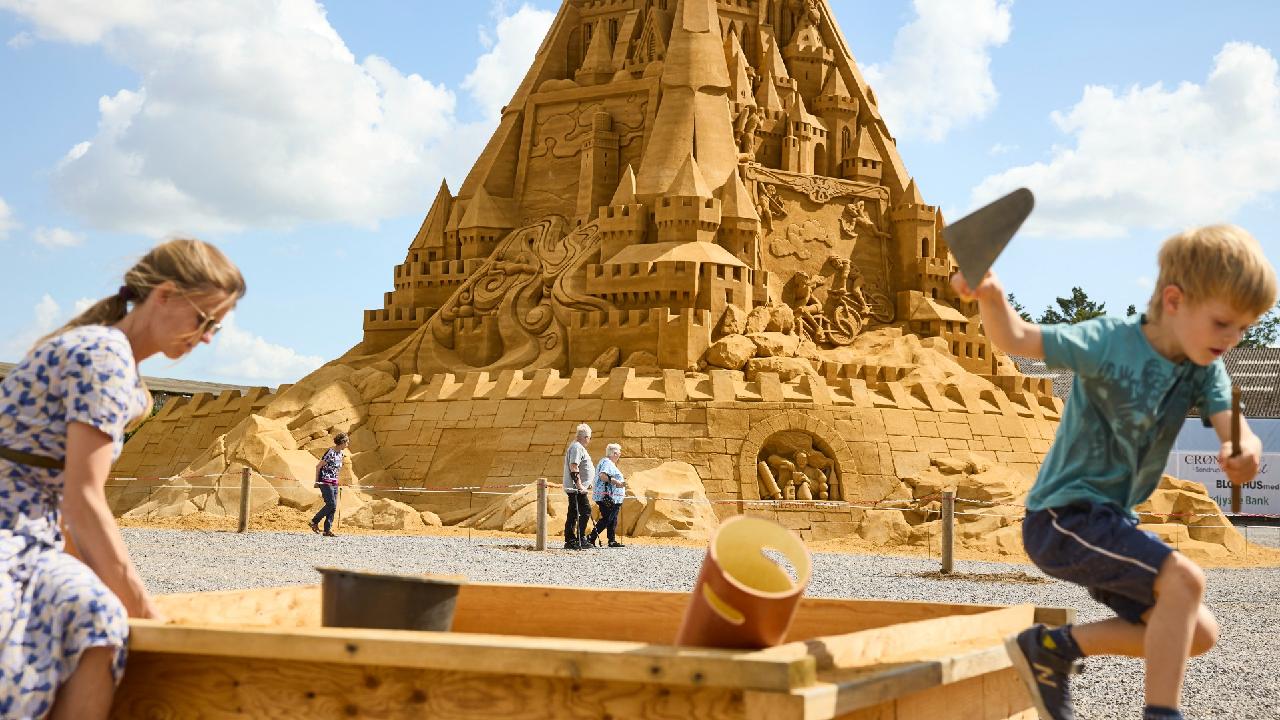 Watch the world's tallest sandcastle being built in Denmark - CGTN