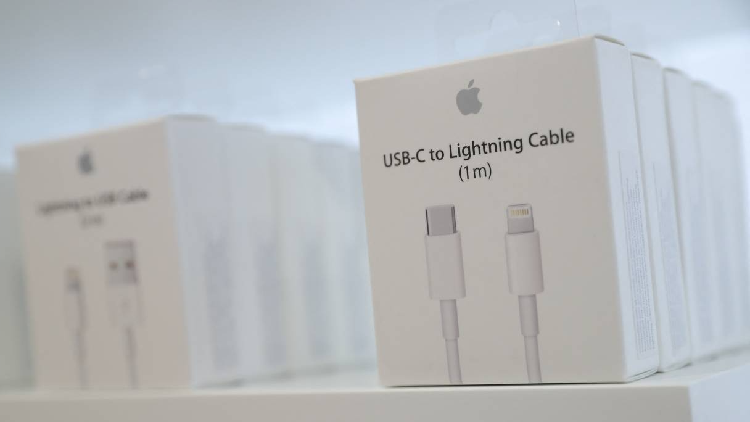 Apple to change the connector on iPhones sold in Europe - CGTN