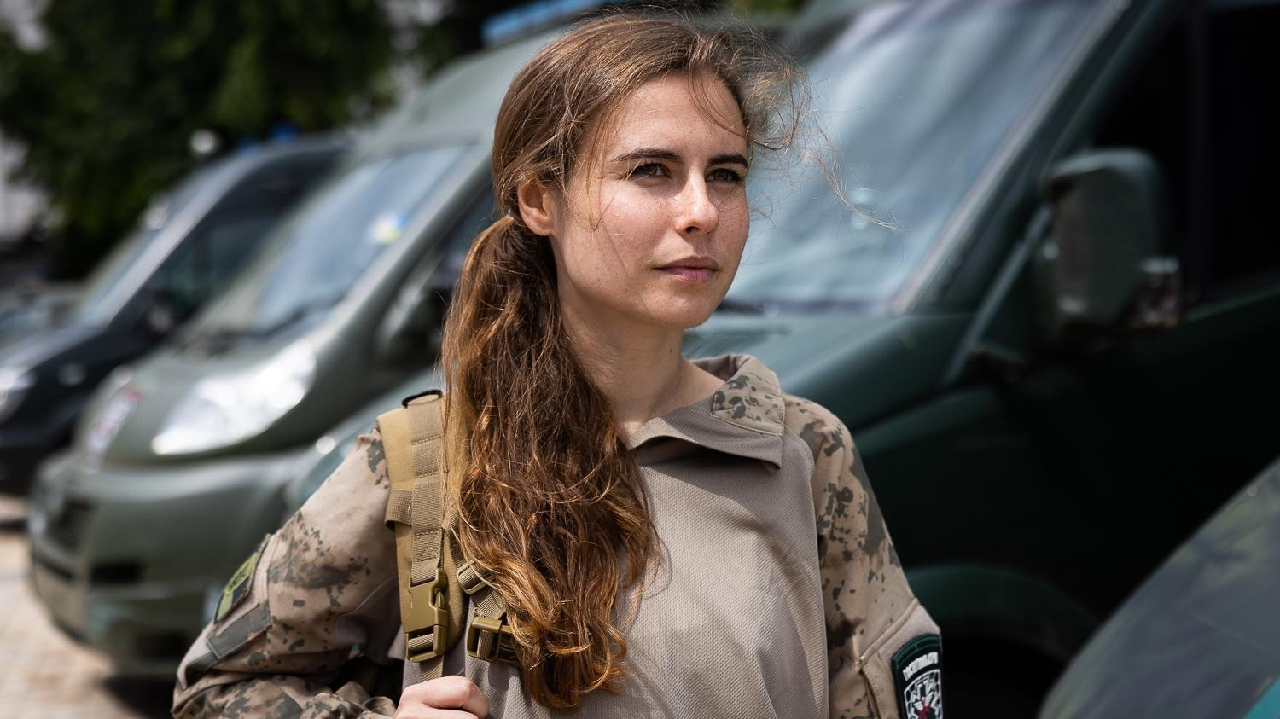 On the front line with Ukraine's female combat medics - CGTN