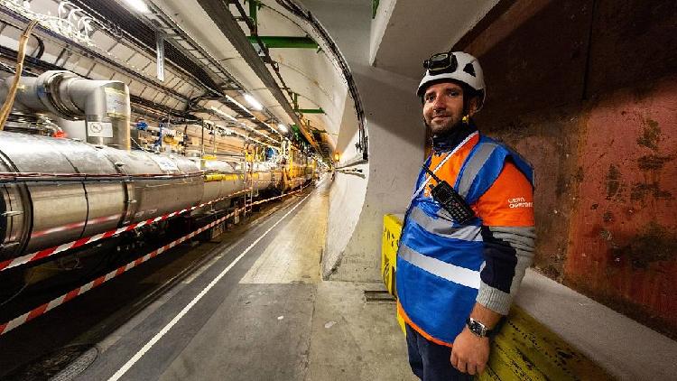 Energy crisis may force CERN to temporarily shut Large Hadron Collider ...