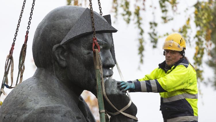Finland tears down last statue of Soviet leader - CGTN