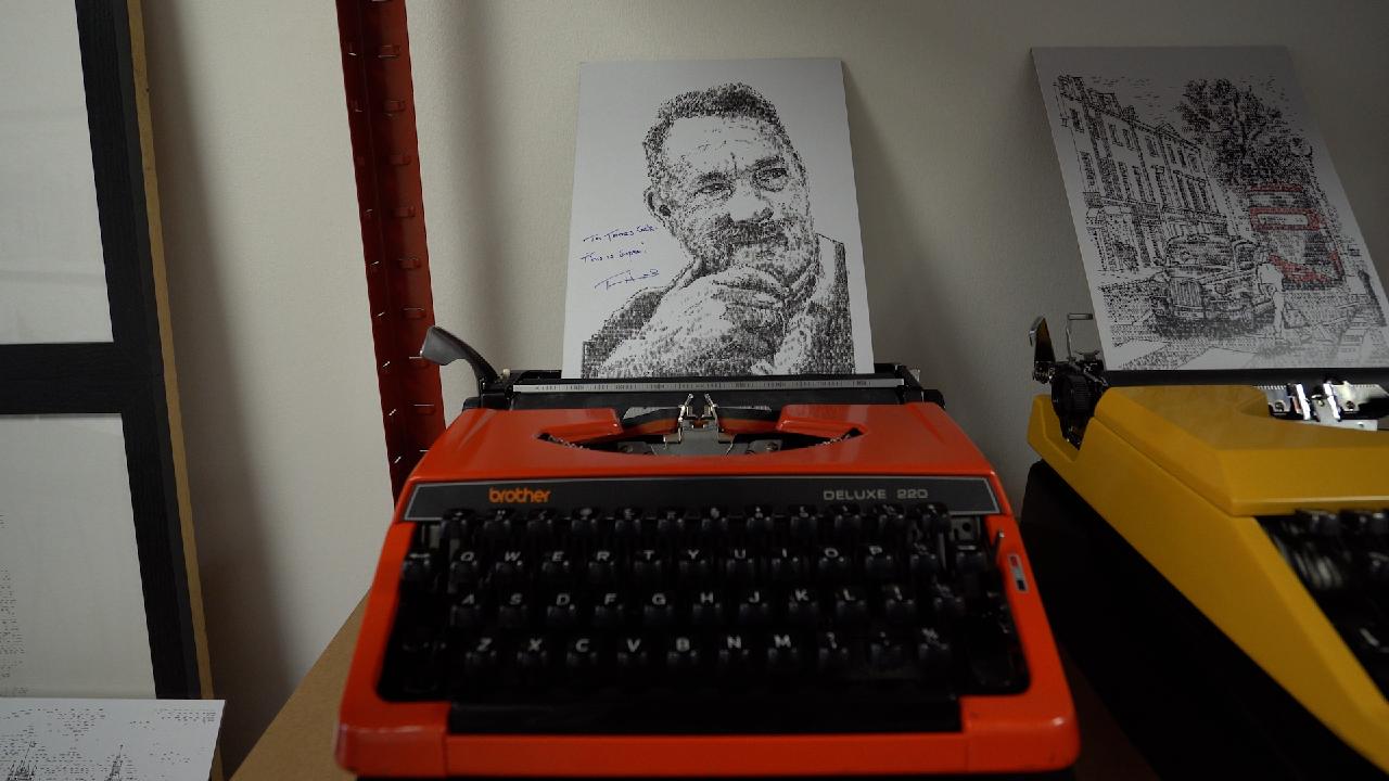 The UK artist using vintage typewriters to create modern art - CGTN