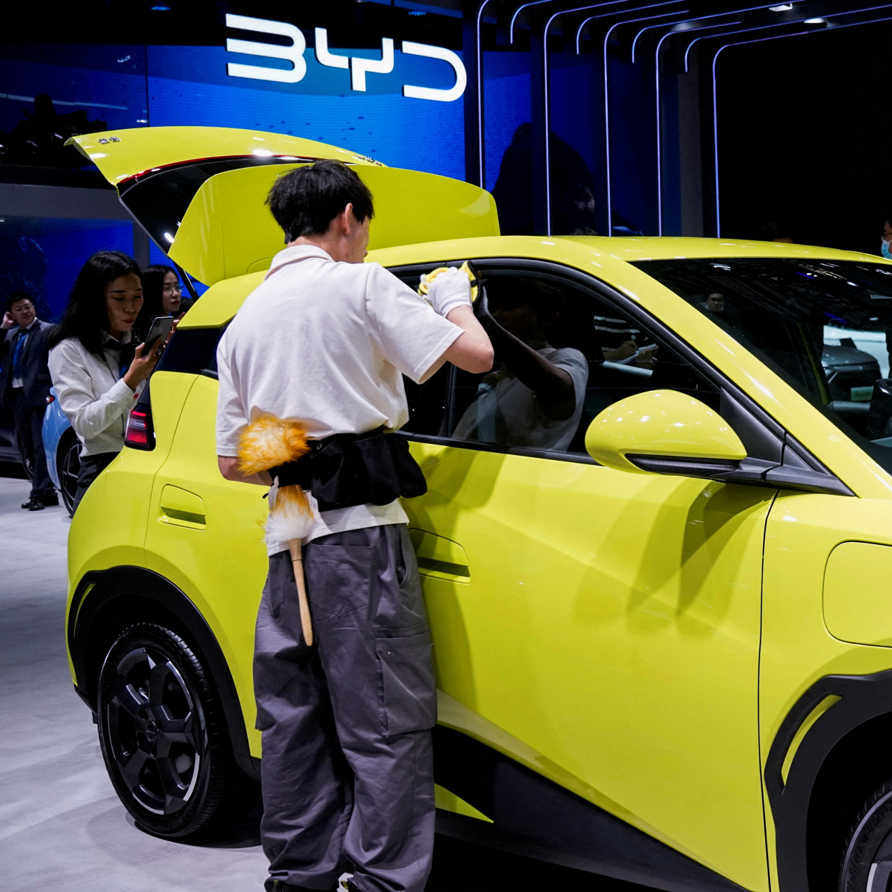 BYD boosts global EV sales that will save 5m barrels of oil a day - CGTN