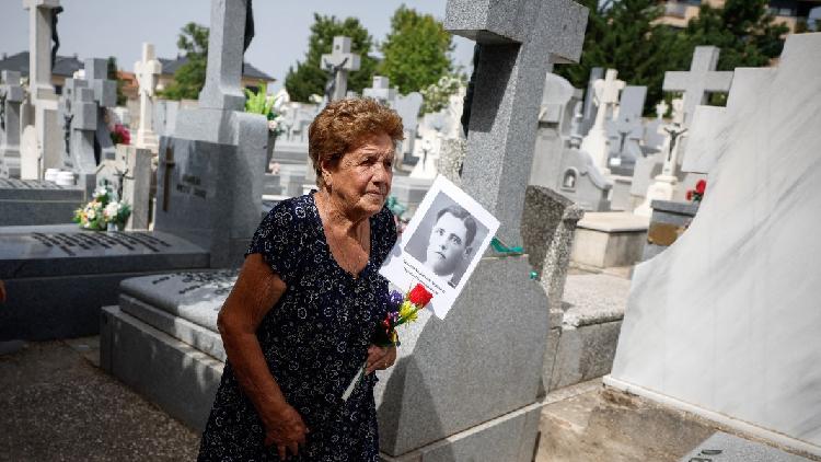 Spanish Civil War victim seeks closure: 'I want to know where he is' - CGTN