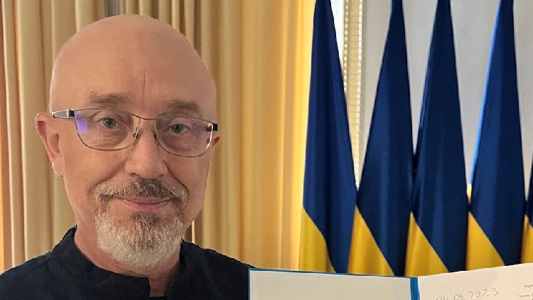 Ukrainian Defense Minister Reznikov quits in Zelenskyy reshuffle - CGTN