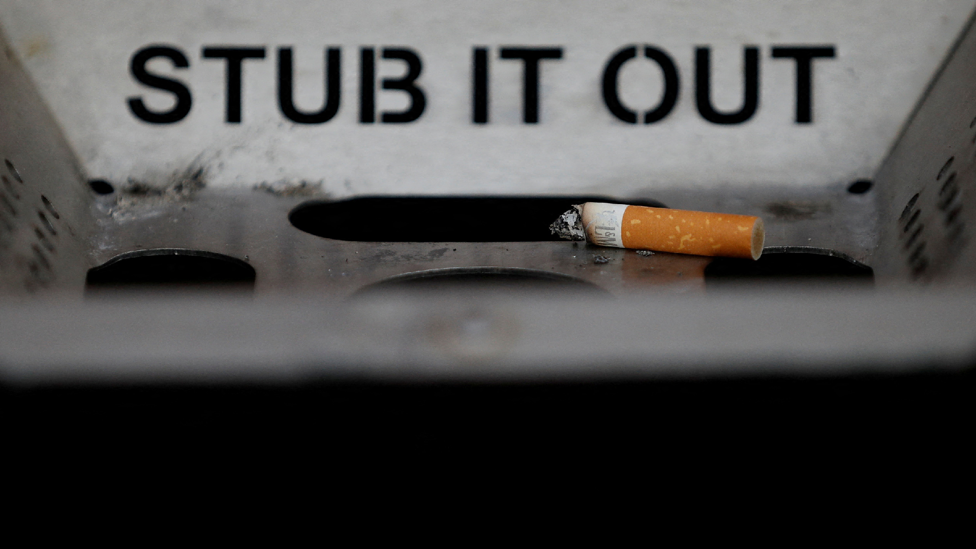 UK plan to stub out smoking is 'positive' step as companies hit back - CGTN