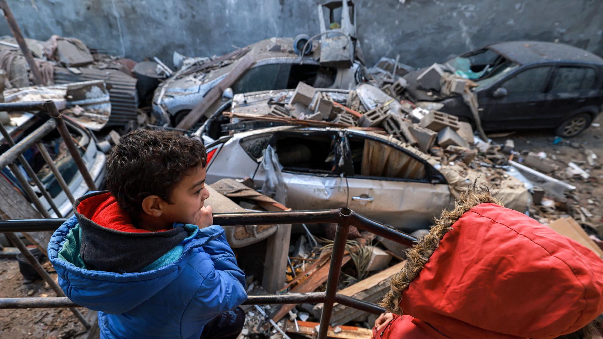 Hope for peace as Israel studies Hamas proposal for 135-day ceasefire ...