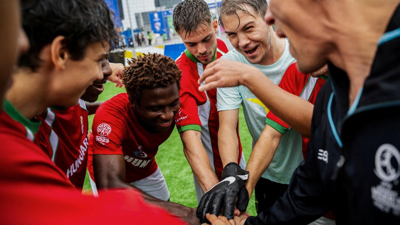 Street smart and on the ball: Homeless footballers off to World Cup - CGTN