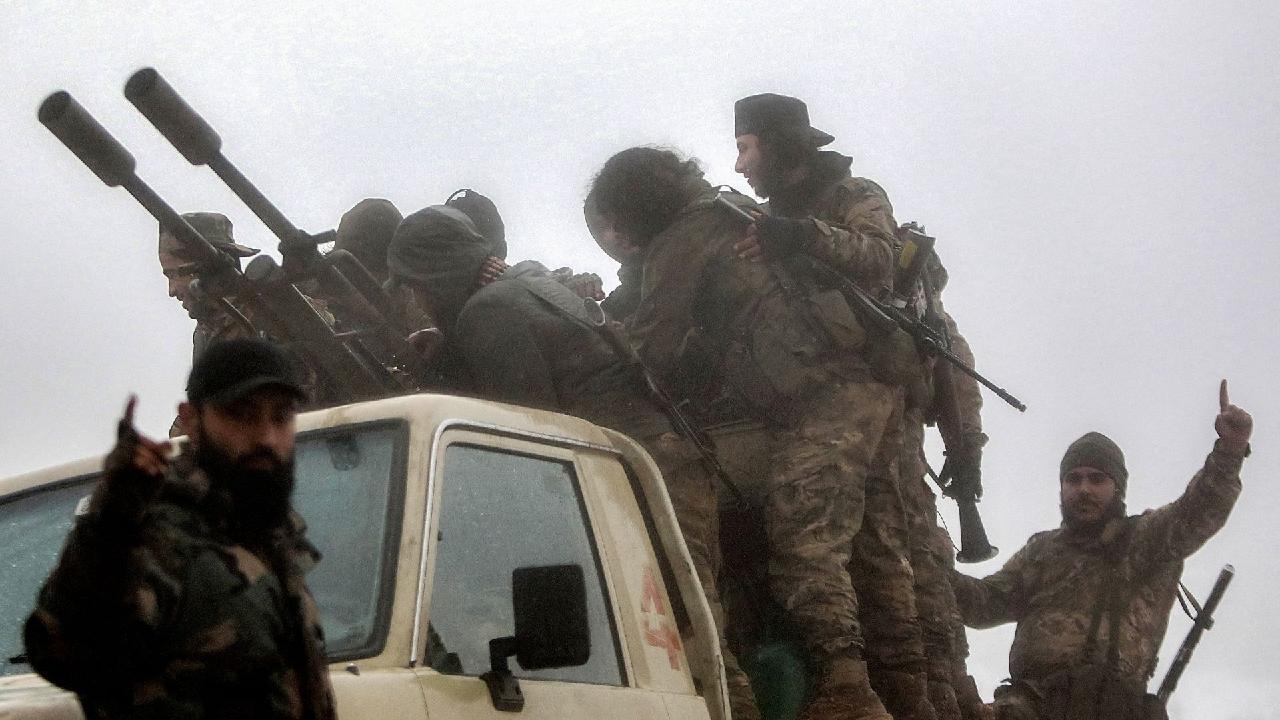 Shia groups quit Syria for Lebanon amid border clashes - CGTN