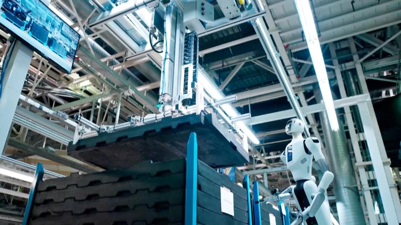 'Smooth products from brilliant ideas': Barcelona's Chinese AI funding ...