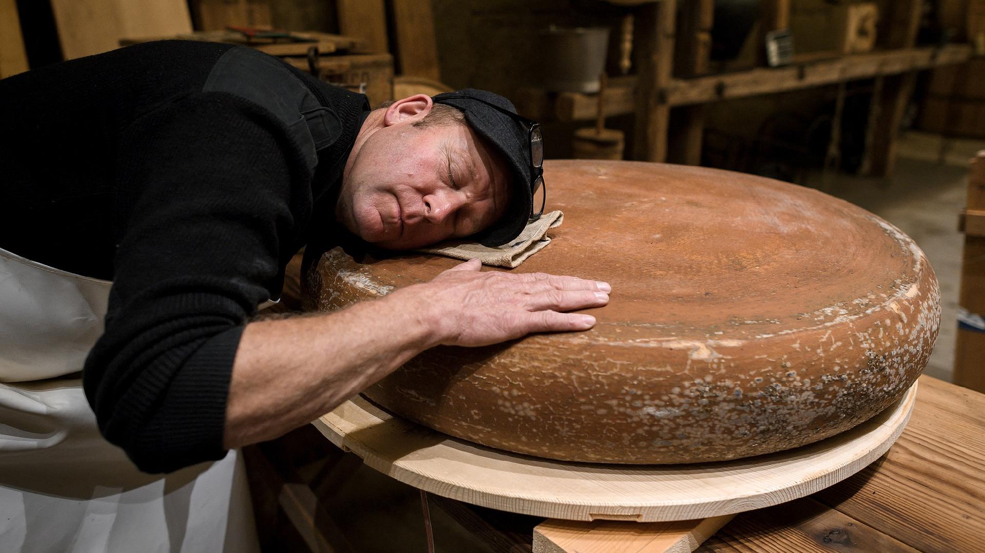 Cheese wars: Switzerland's legal fight against Europe over Emmental - CGTN