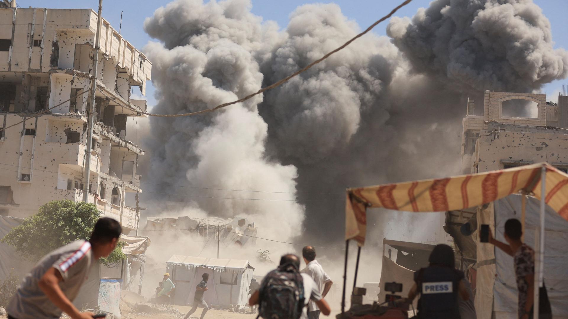 Israel steps up Gaza bombing, Rubio arrives, leaders meet in Qatar - CGTN