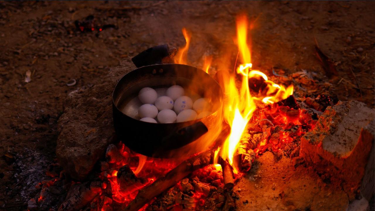 Earliest evidence of humans making fire discovered in UK - CGTN