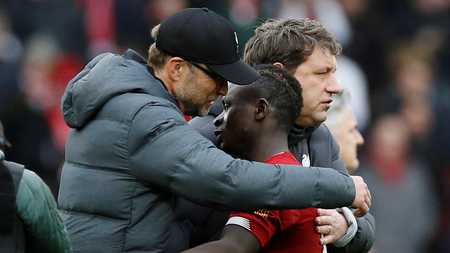 UK Sport continues but handshake ban proves hard to resist - CGTN