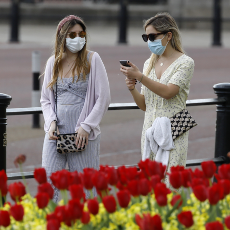 Lift lockdown by letting 20-30-year-olds back to work, says scientist ...