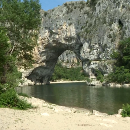 French nature reserve braces for influx of visitors after lockdown - CGTN
