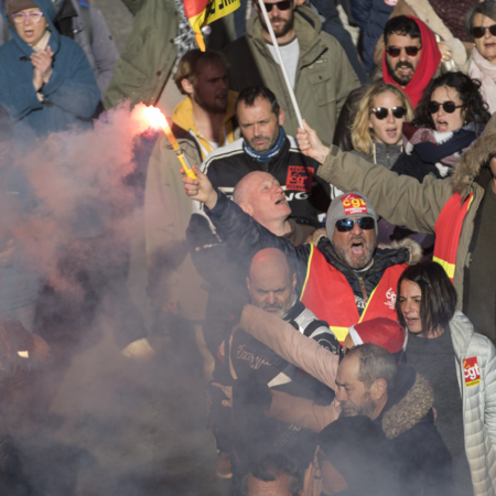 Battle lines drawn over pensions in France's strike showdown - CGTN